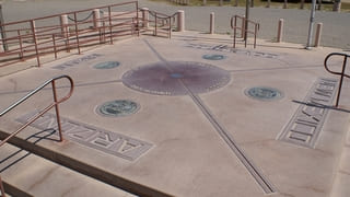 Four Corners Monument : être dans 4 États à la fois, c'est possible